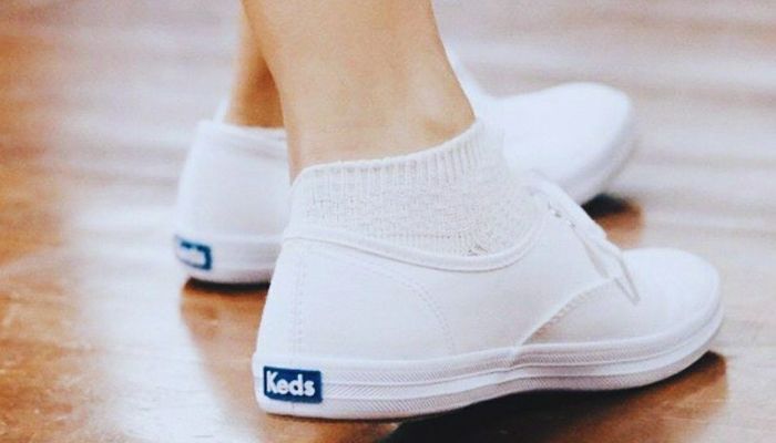Do You Wear Socks With Keds? [What Fashion Says About It]