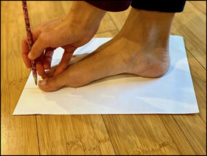 How to Tell if You have Wide Feet [Know Your Actual Size]