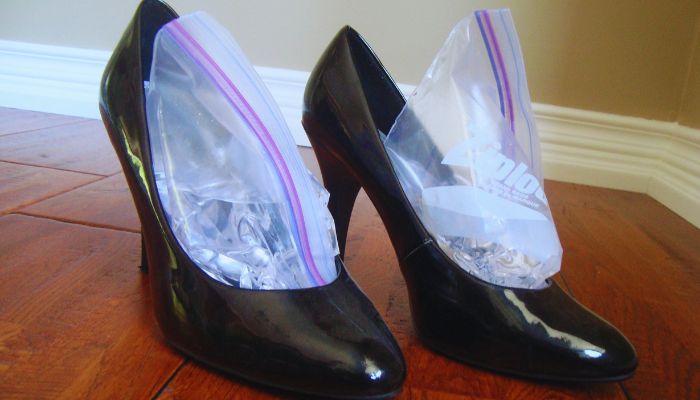 Does Stretching Shoes with Ice Work? [Fix the Fit Using Ice]