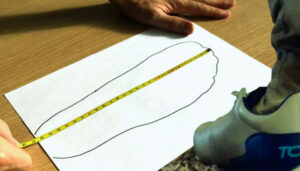 How to Measure Shoe Size [Do It Easily at Home in 2 Minutes]