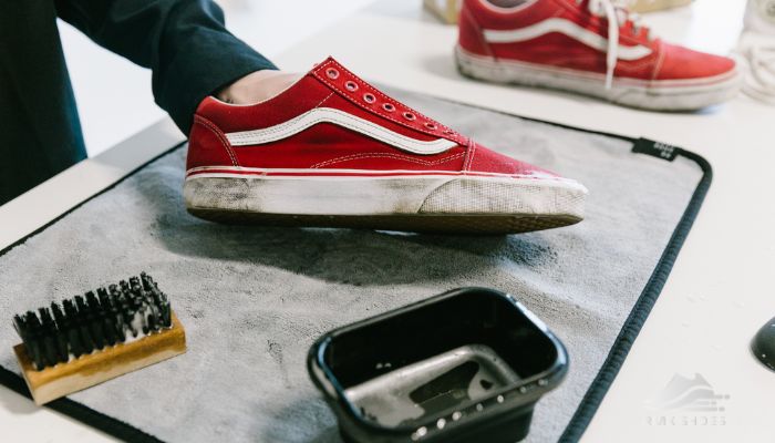 How to Clean Vans [Effective Guide for All Variety of Vans]